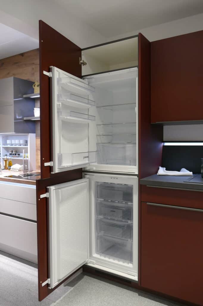 Nobilia L-Küche modern rostrot matt - Küchen kaufen - Küchenhalle