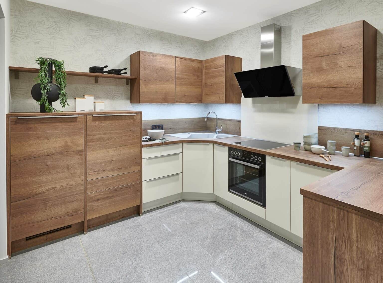 Nobilia moderne U-Küche Hochglanz Lack Magnolia - Küchen kaufen