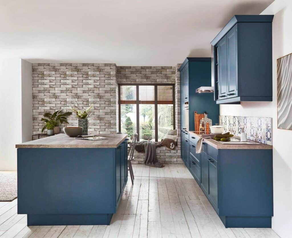 Nobilia Cascada blaue Landhausküche mit Kücheninsel